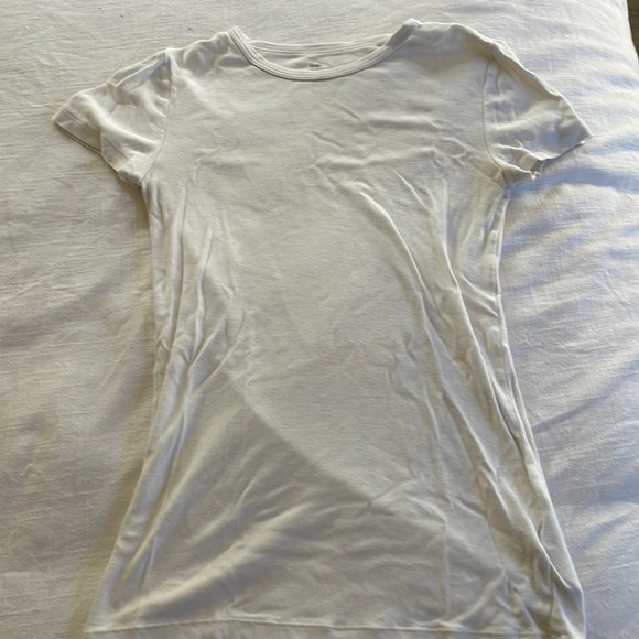 GAP | Tops | Basic White Tee | Poshmark
